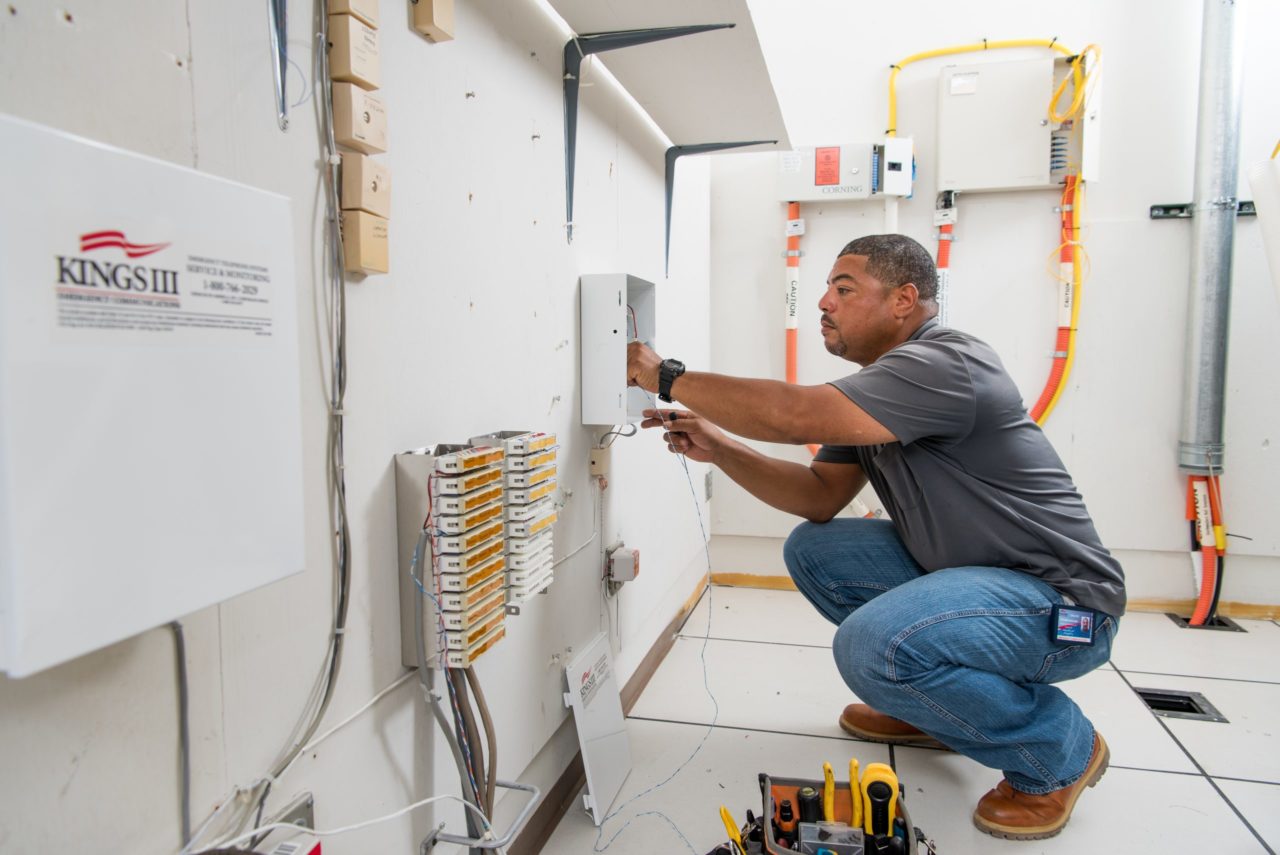 Kings III Emergency Phones: Reliable & Code-Compliant Solutions